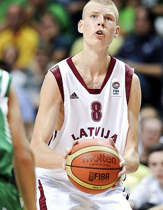 The Hoop: Olimpija signed Davis Bertans