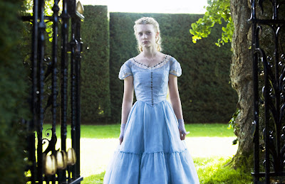 The Art of Clothes: Tim Burton's Alice in Wonderland
