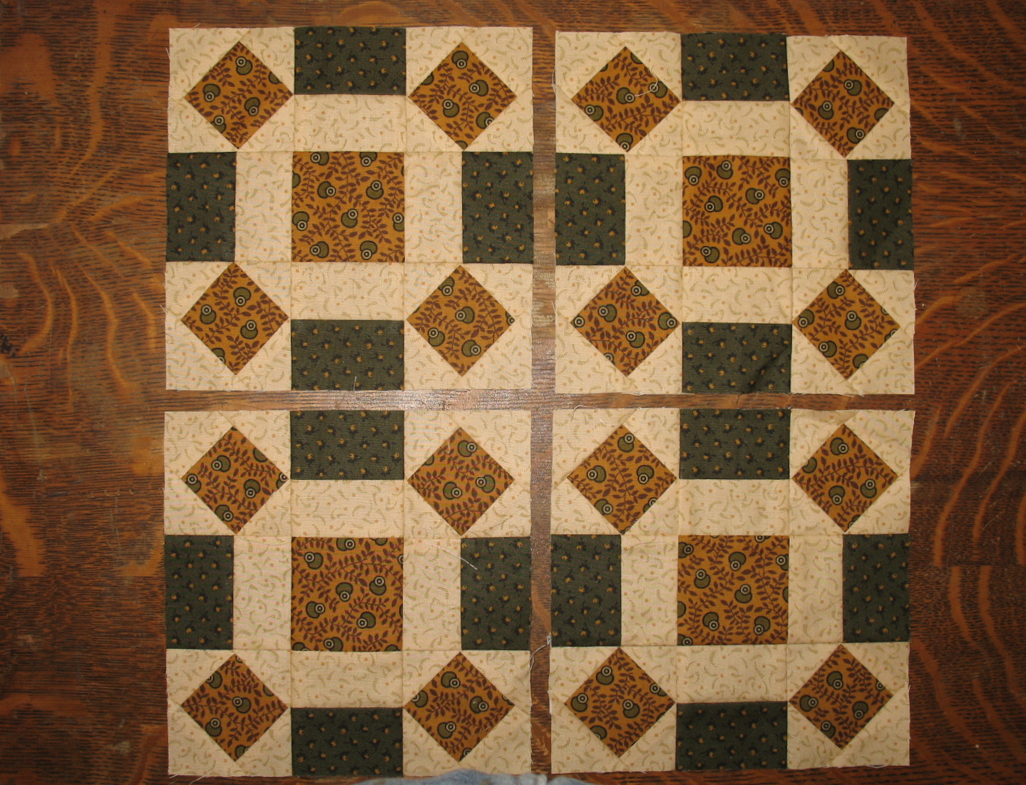 Welcome Home Farm: Oregon Trail Quilt: Broken Wheel