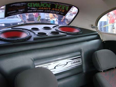 Planeta Automotivo: VW Fusca socado com muito som Automotivo