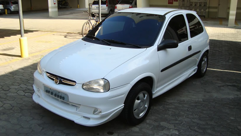Planeta Automotivo: Corsa rebaixado socado e rodas Esportivas