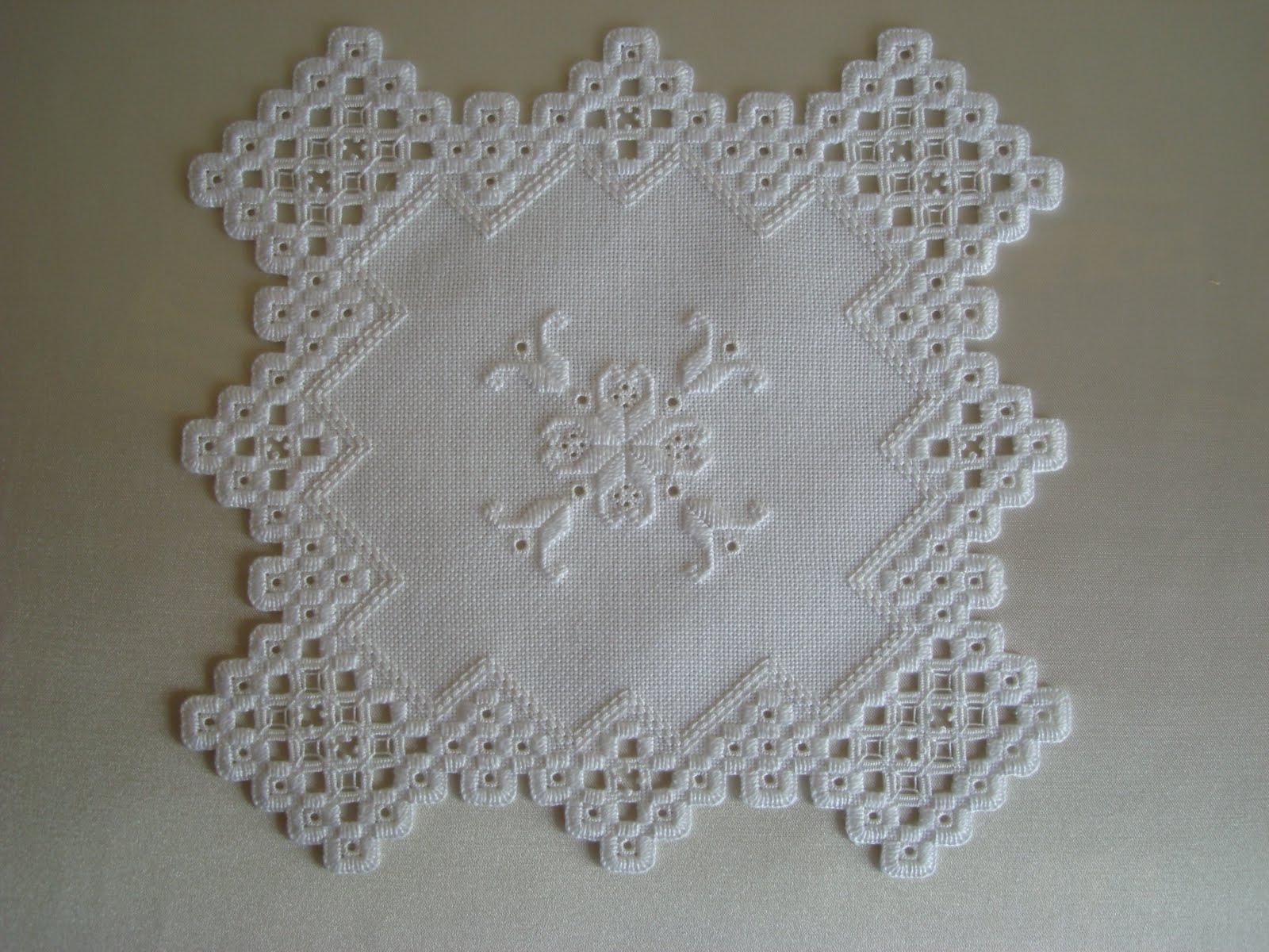 Humming Needles: A pikók és én / Picots and I