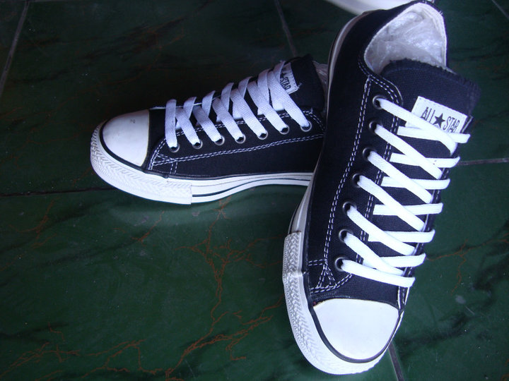 Jual berbagai macam sepatu: Converse Kw Super
