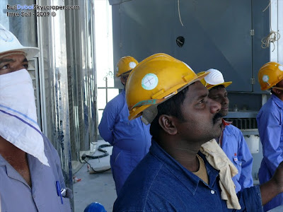 Dubai Constructions Update by Imre Solt: Burj Dubai BMU testing on the ...