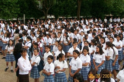the wonderful world of pretty: los cambios del colegio "ITEY"