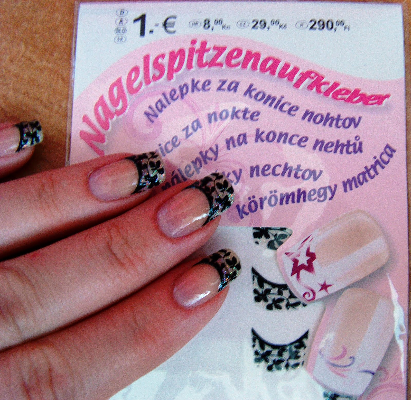 All about nails: Funky french manicure