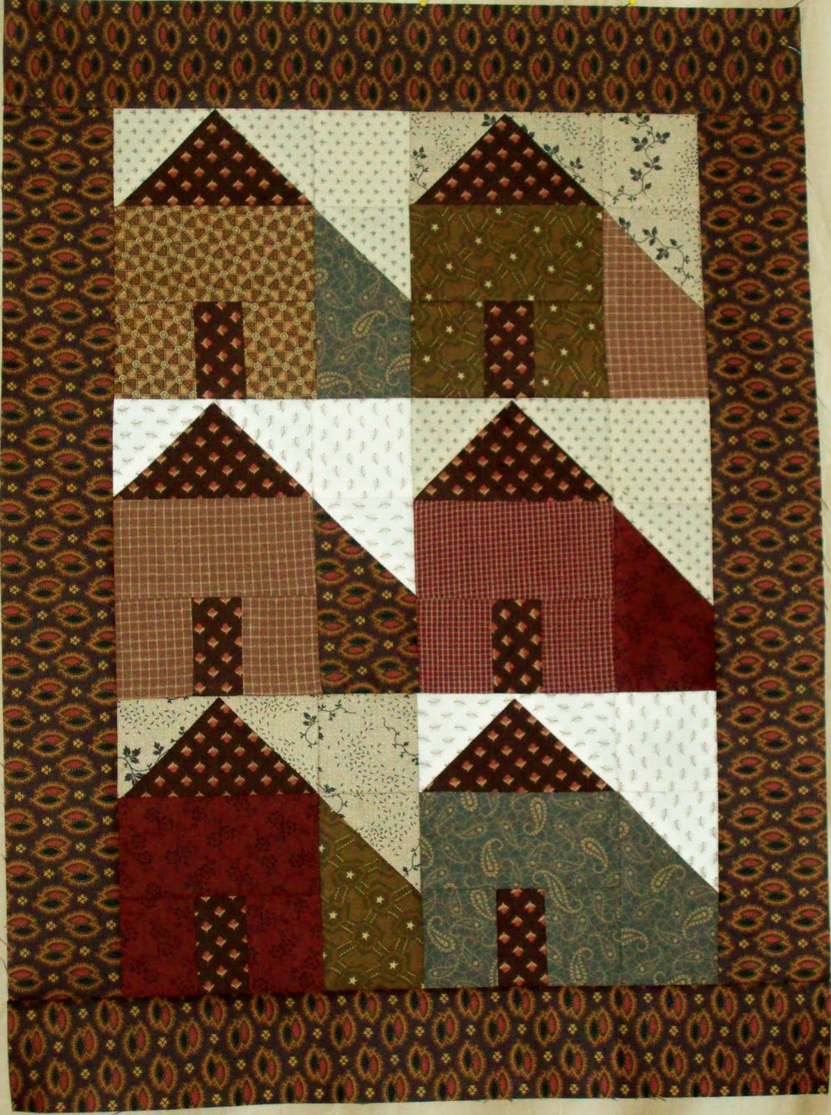 Jeni's blog from the Willow: A new house quilt for small quilts club!
