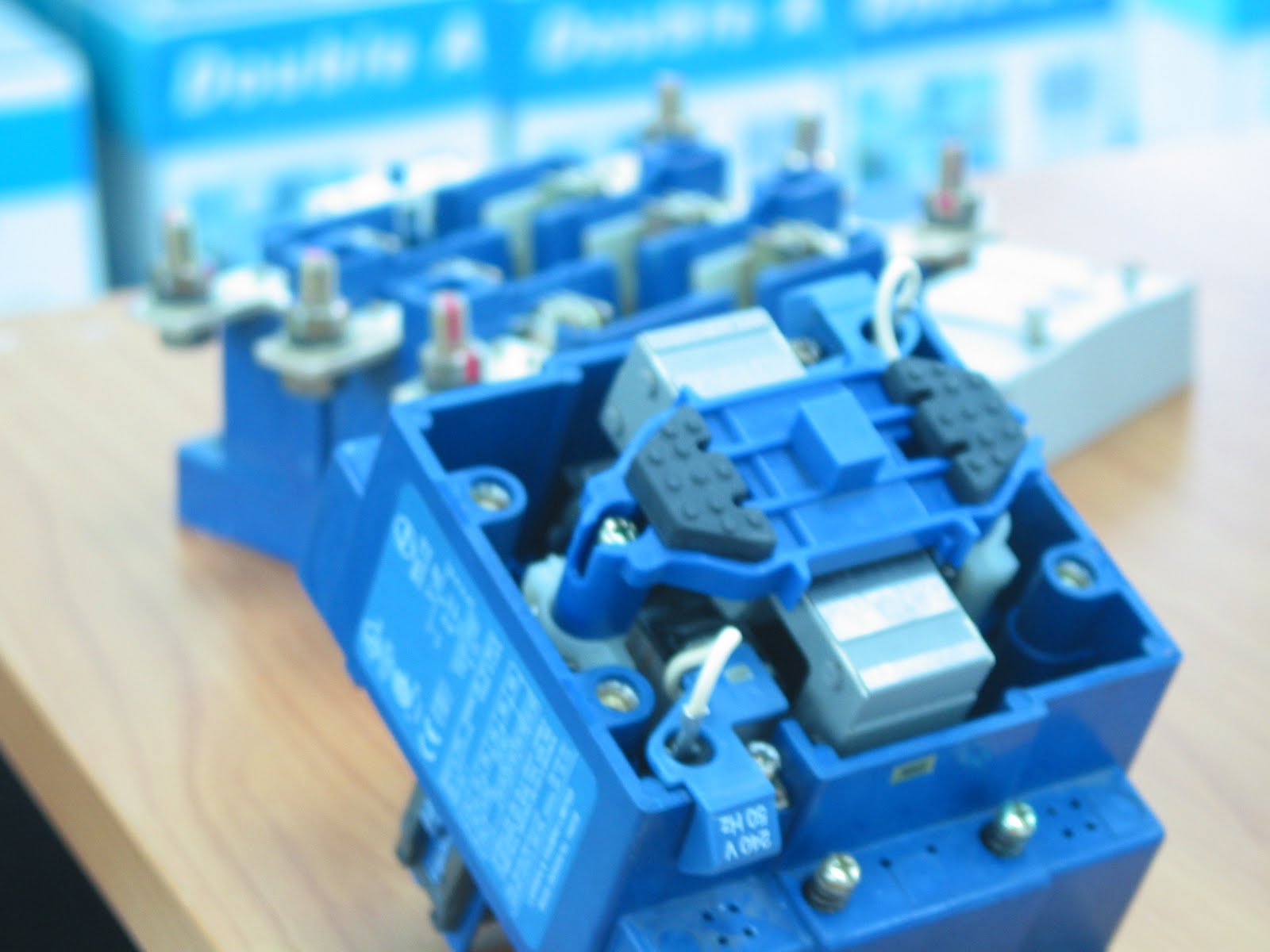 Power plant electrical engineer: Disassemble-Power contactor[Magnetic ...