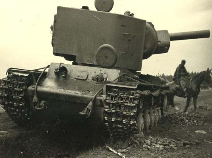 World War 2: KV-2 pictures revisited