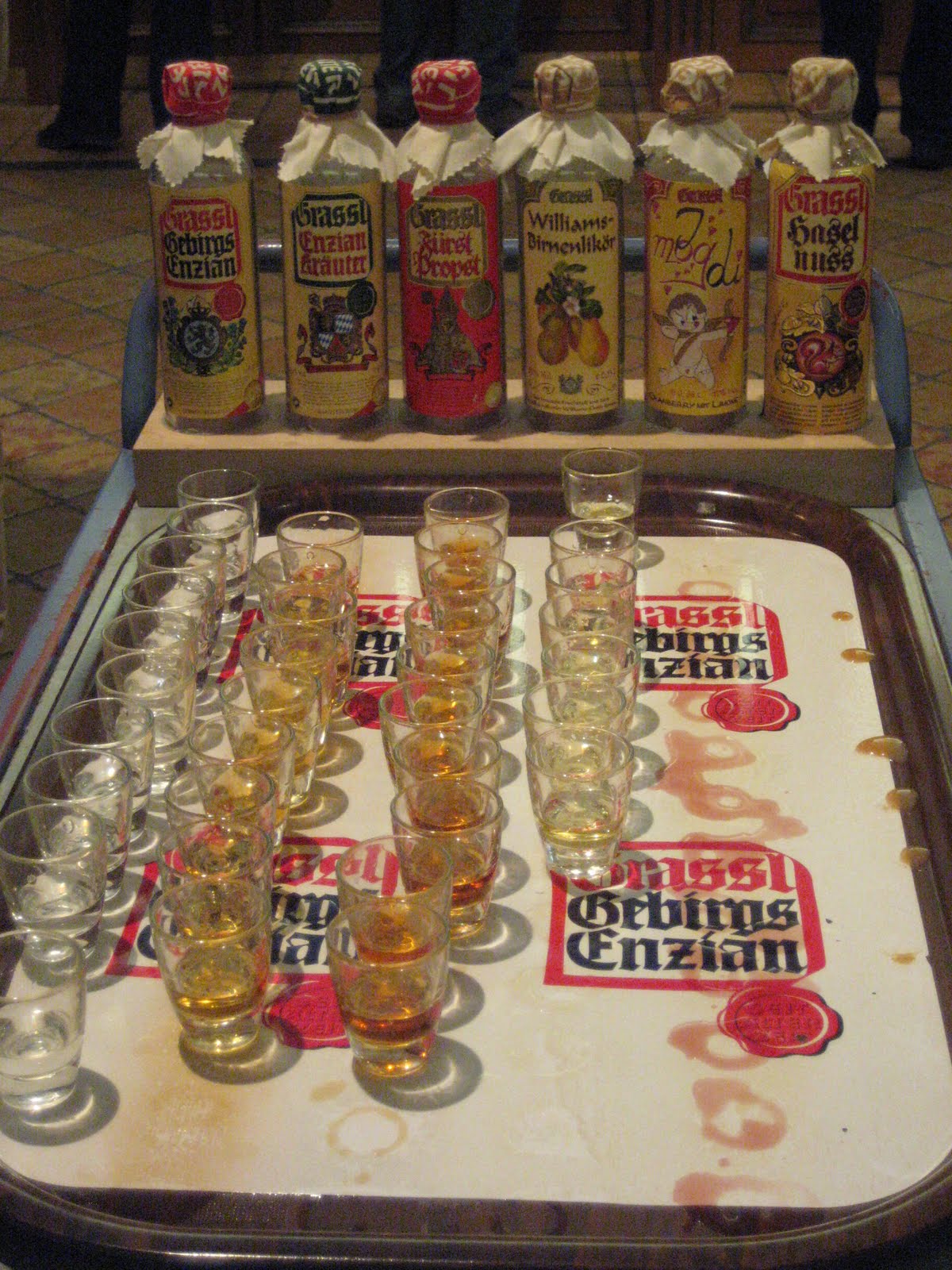 La Bella Vida: "Do a deer, a female deer/Re a drop of golden sun..."