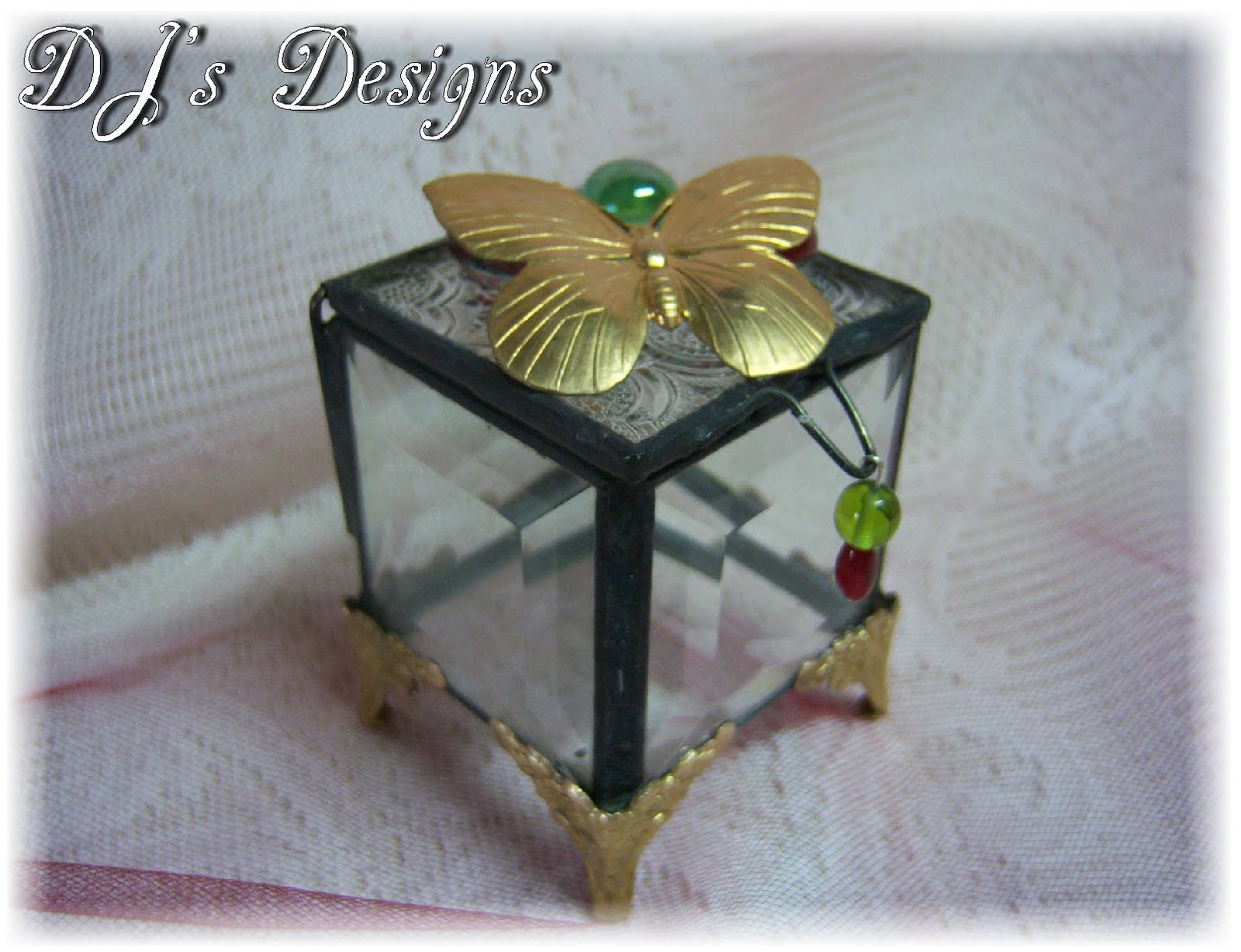 Dee Dee's Craft Spot: Glass Jewel Box