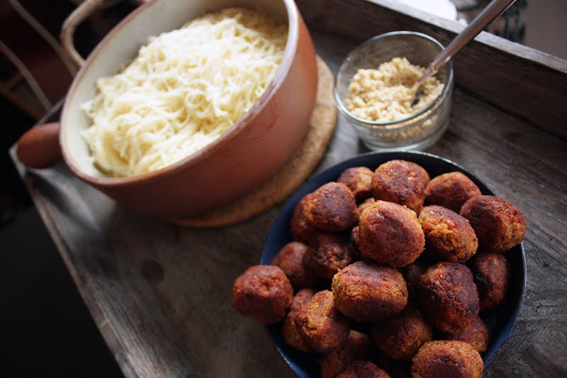 Røde linselus, capellini og pepper | Veganmisjonen