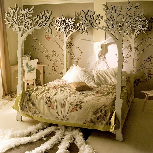 Etsy Find of the Day: Under the Apple Tree Bed