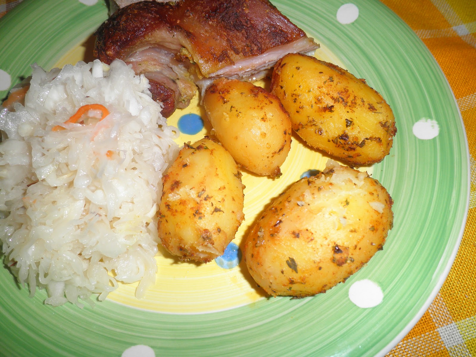 Alminos virtuvė/ Alminos cuisine: Kepta karka su bulvėmis ir raugintais ...