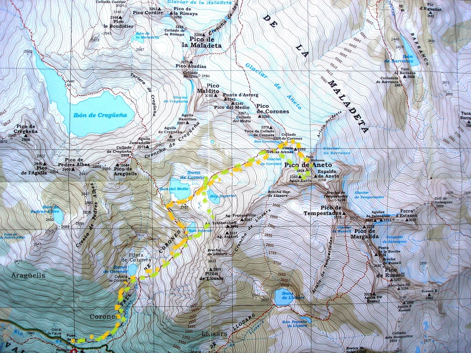 montañismo ultrapesado: ANETO 3404 m POR EL CORREDOR ESTASEN