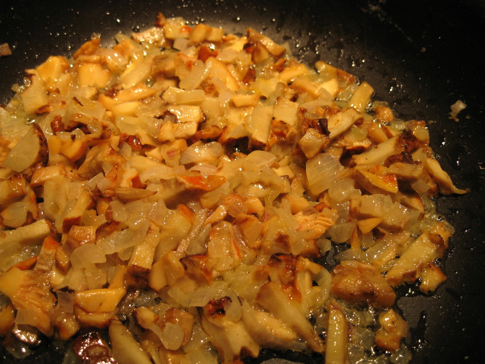 Mt. Adams Grass Fed Hanger Steak, Creamy Grits, Endive Salad
