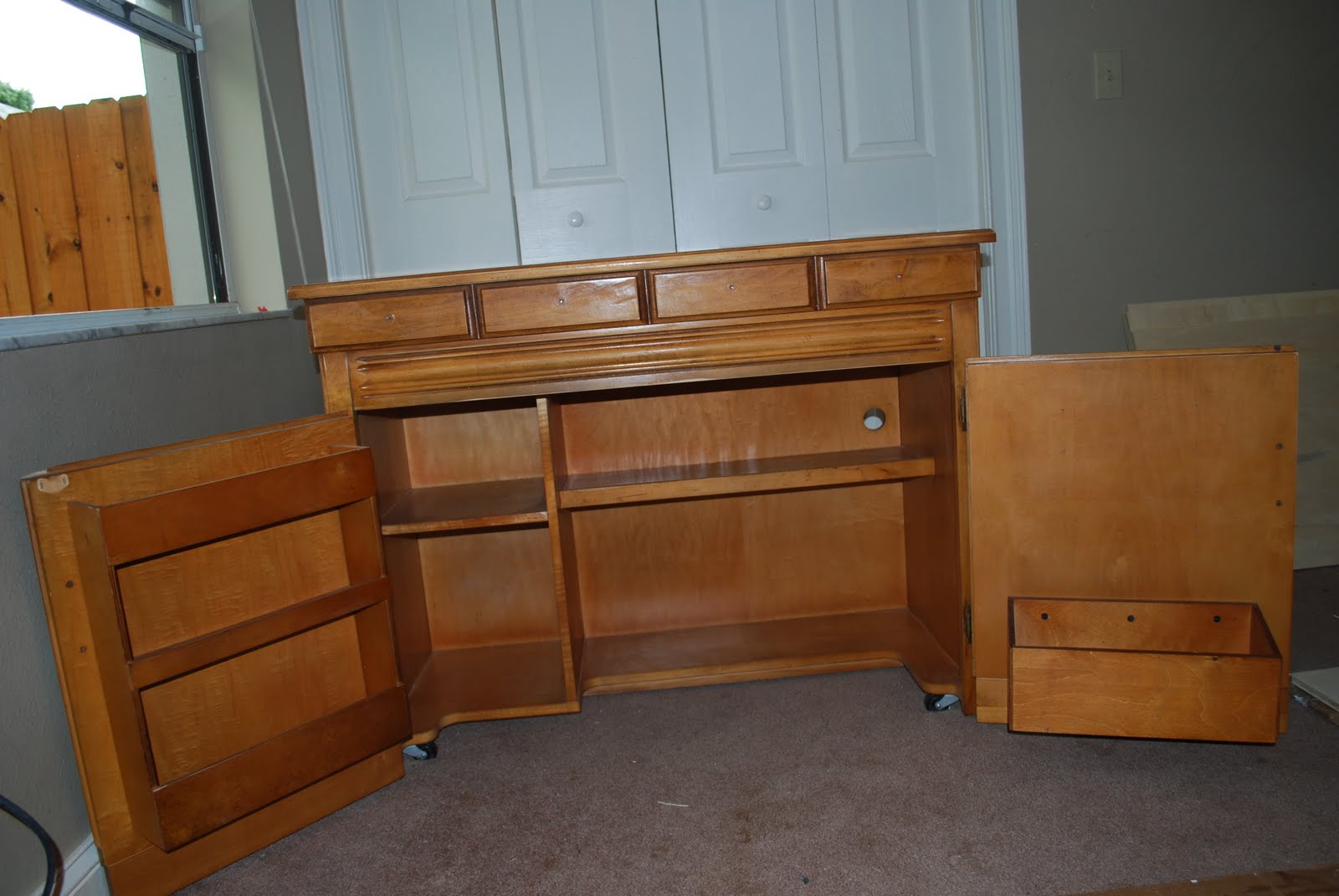 Kara's Korner: Furniture Makeover : Sewing Machine Cabinet