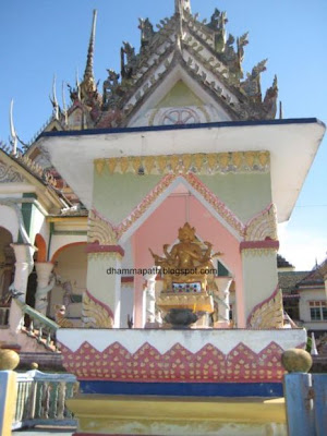 Dhamma Path Blog: Wat Uttamaram ~ Tok Raja Temple In Kelantan Malaysia.
