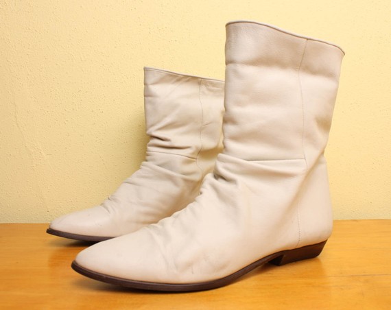 The Red, Black and Grey - A 1980s Fan: 80s Fashion - Boots!