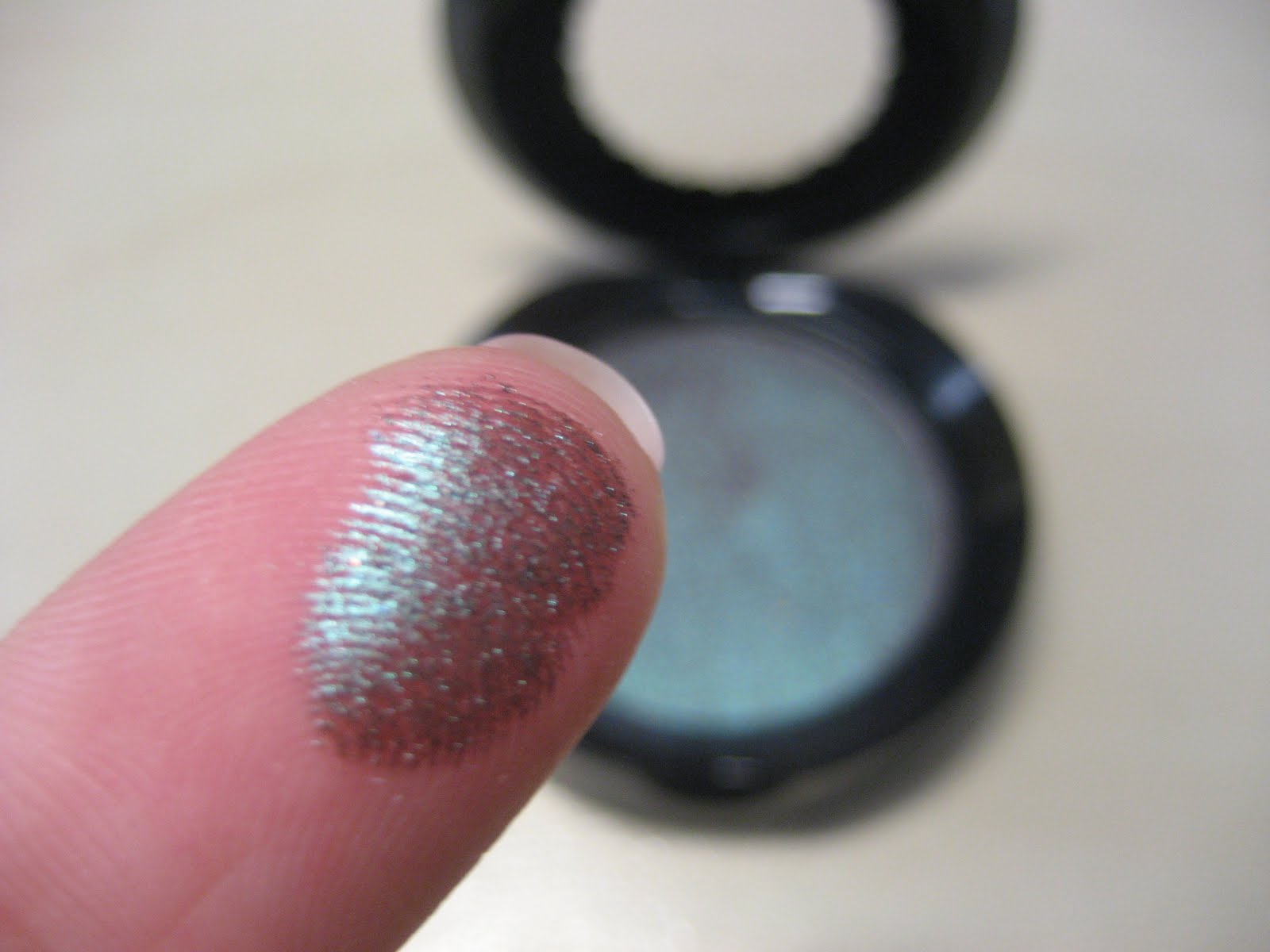 Beauty And The City: Too Faced - Label Whore Eyeshadow