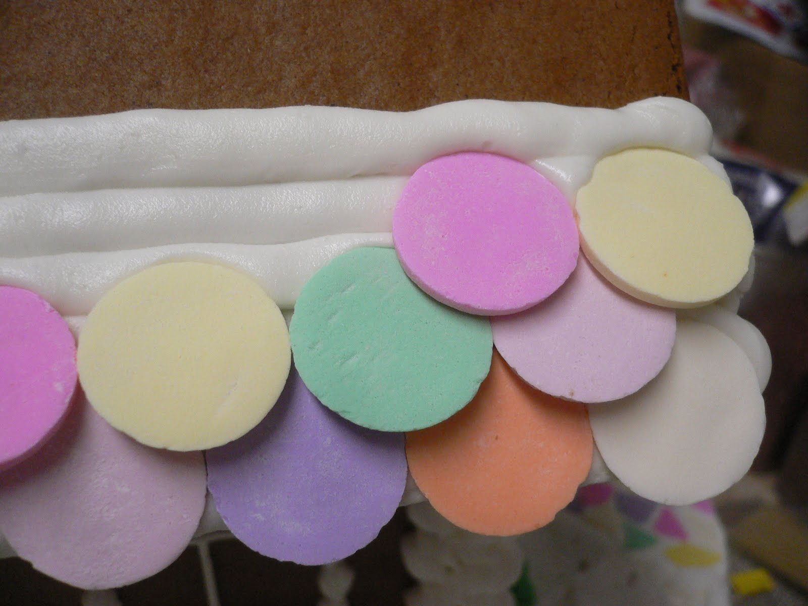 Victoria Love's Sweets: Finishing the Gingerbread House - Happy Holidays!