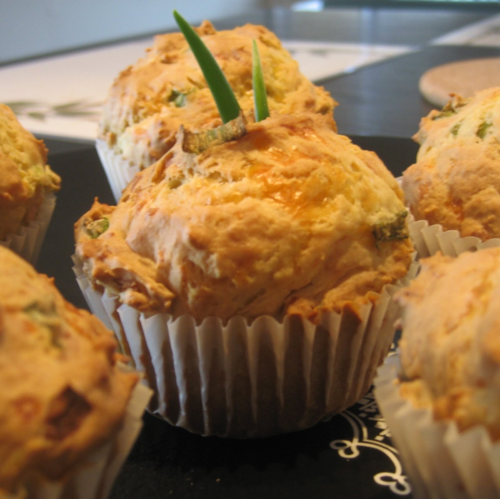 Eatomaniac :): Scallion Cheddar Cheese Savory Cupcakes