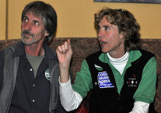 BLACK POLITICAL BUZZ....: Harold Cogdell Humbles Jennifer Roberts: He's ...