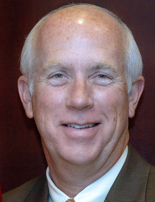 BLACK POLITICAL BUZZ....: Harold Cogdell Humbles Jennifer Roberts: He's ...