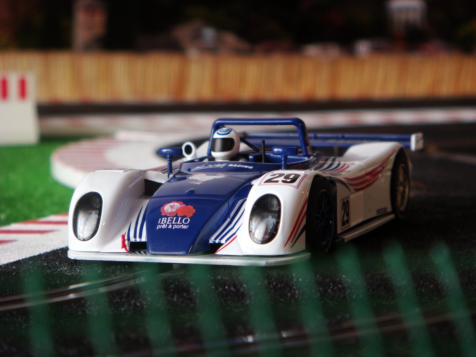 pasionslot - Reynard 2KQ Le Mans 2003 Test car Sloting Plus ...