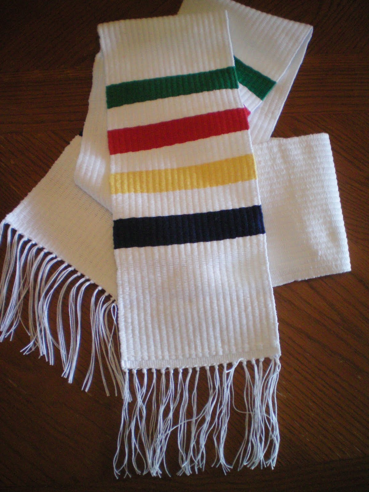 The Tangled Weaver: Another Hudson Bay Scarf