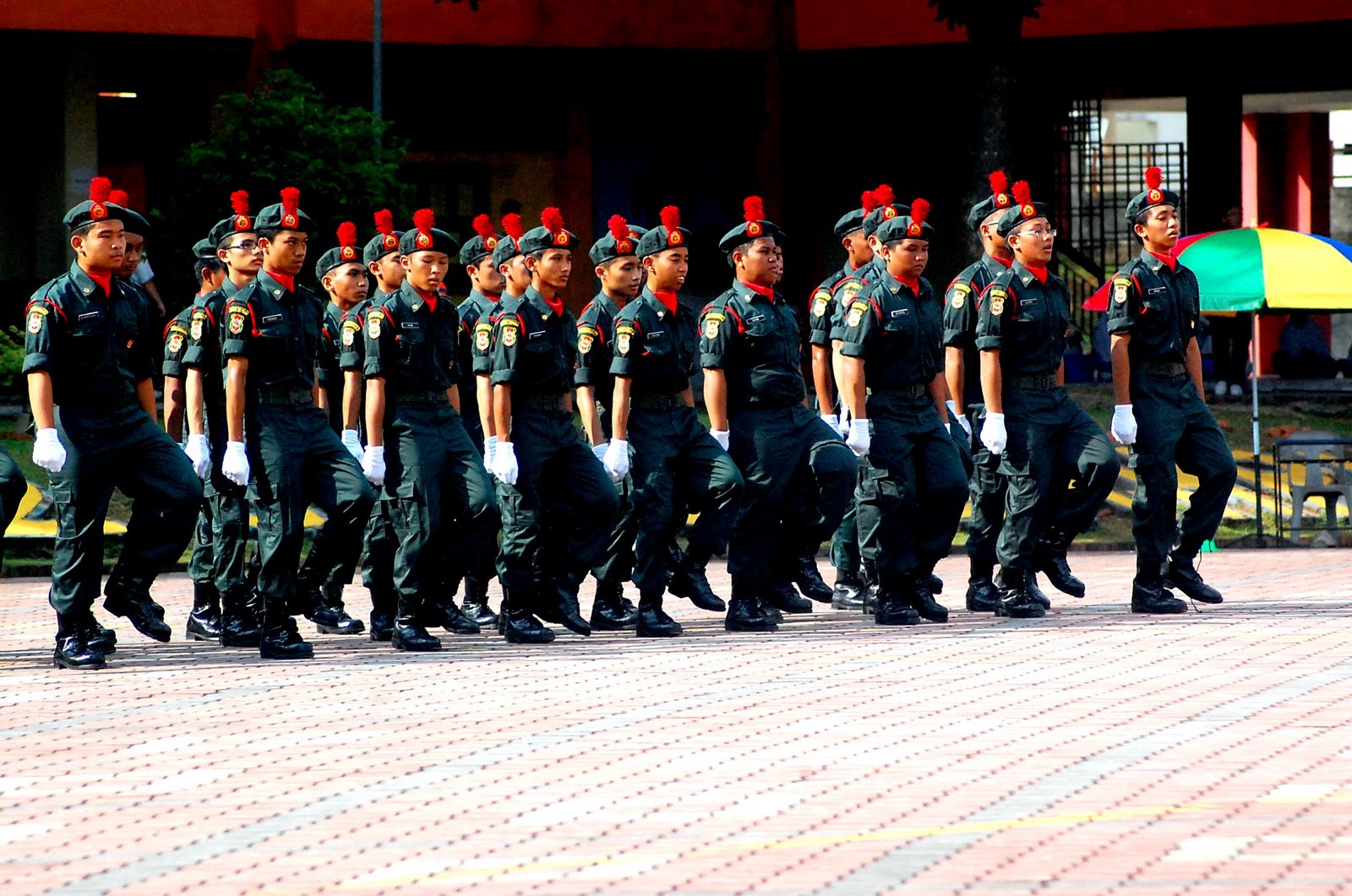 KADET REMAJA SEKOLAH