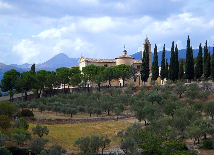 Enchanting Italy: The town of Capestrano, Abruzzo