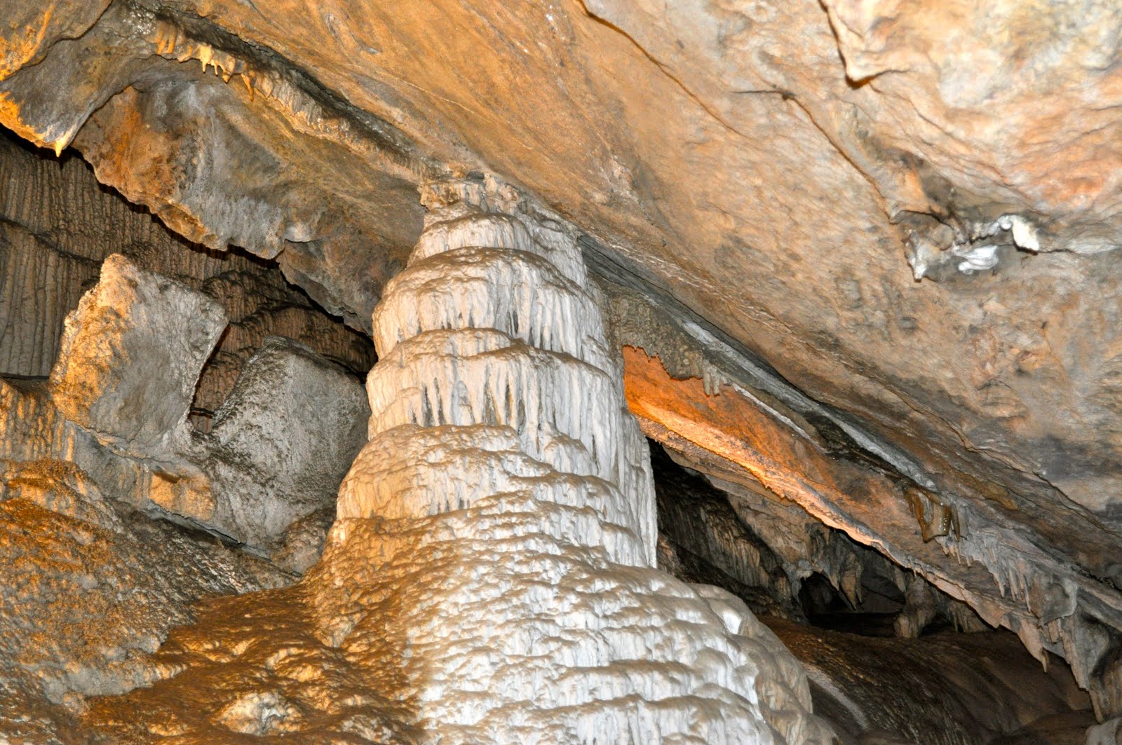 G-2's Space in Space: Inside Boyden Cavern