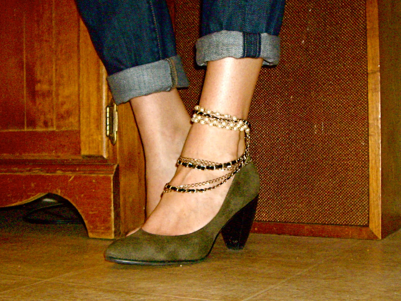 Evelesco: DIY Shoe Decor