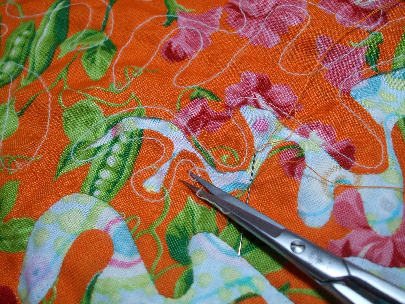 Glorious Applique: Front Basting?....I'm Hooked!