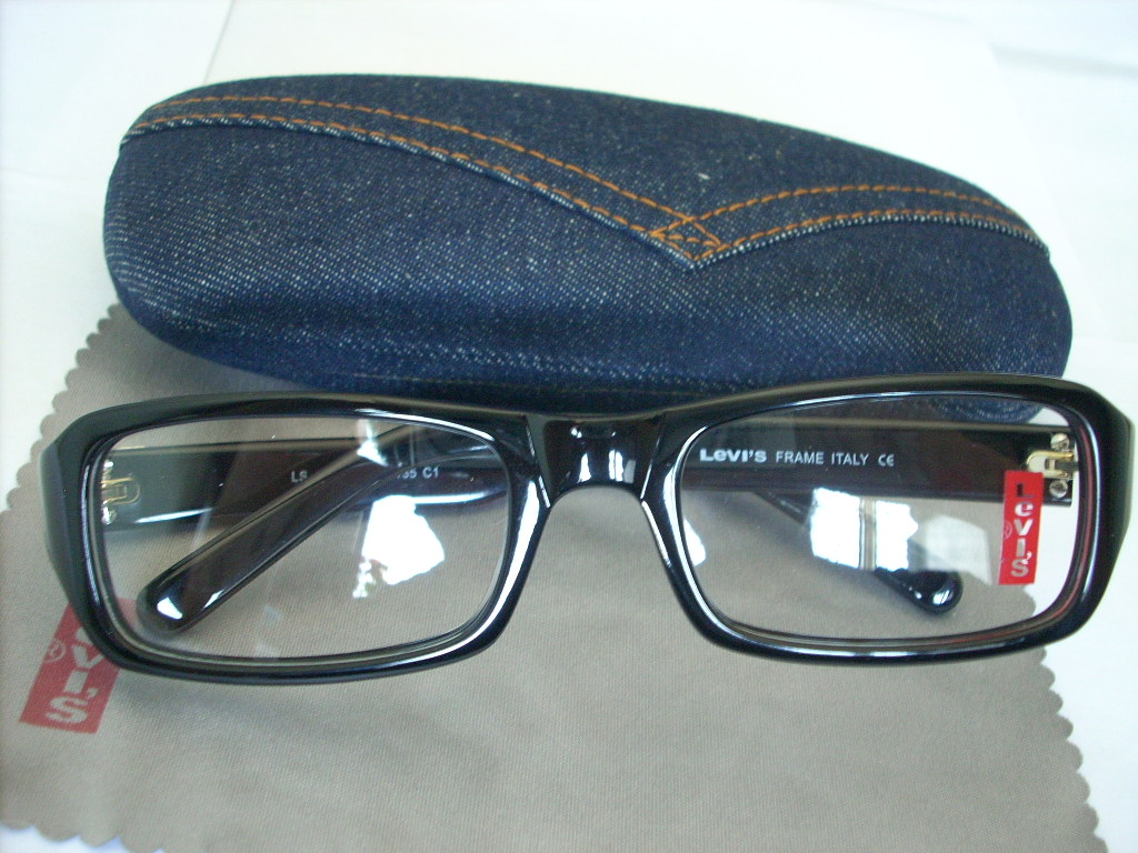 OPTICAL FRAME AND SUNGLASSESS: Levis optical frame