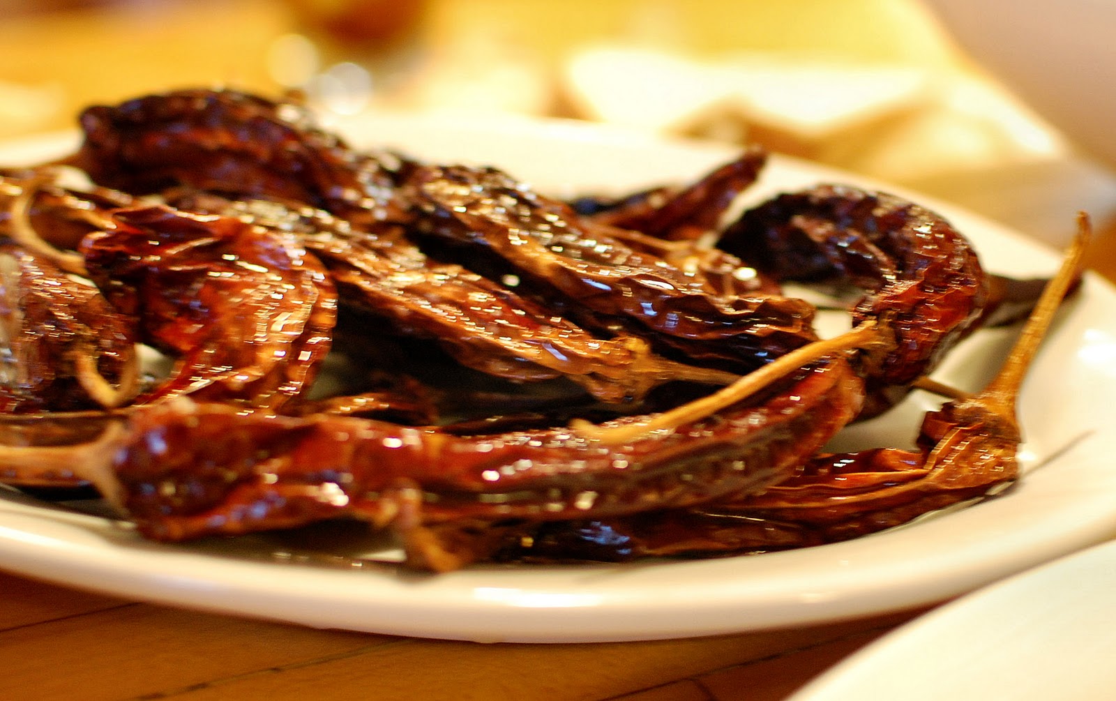 Fried Italian Dried Peppers (a.k.a. Paparul Crushk)