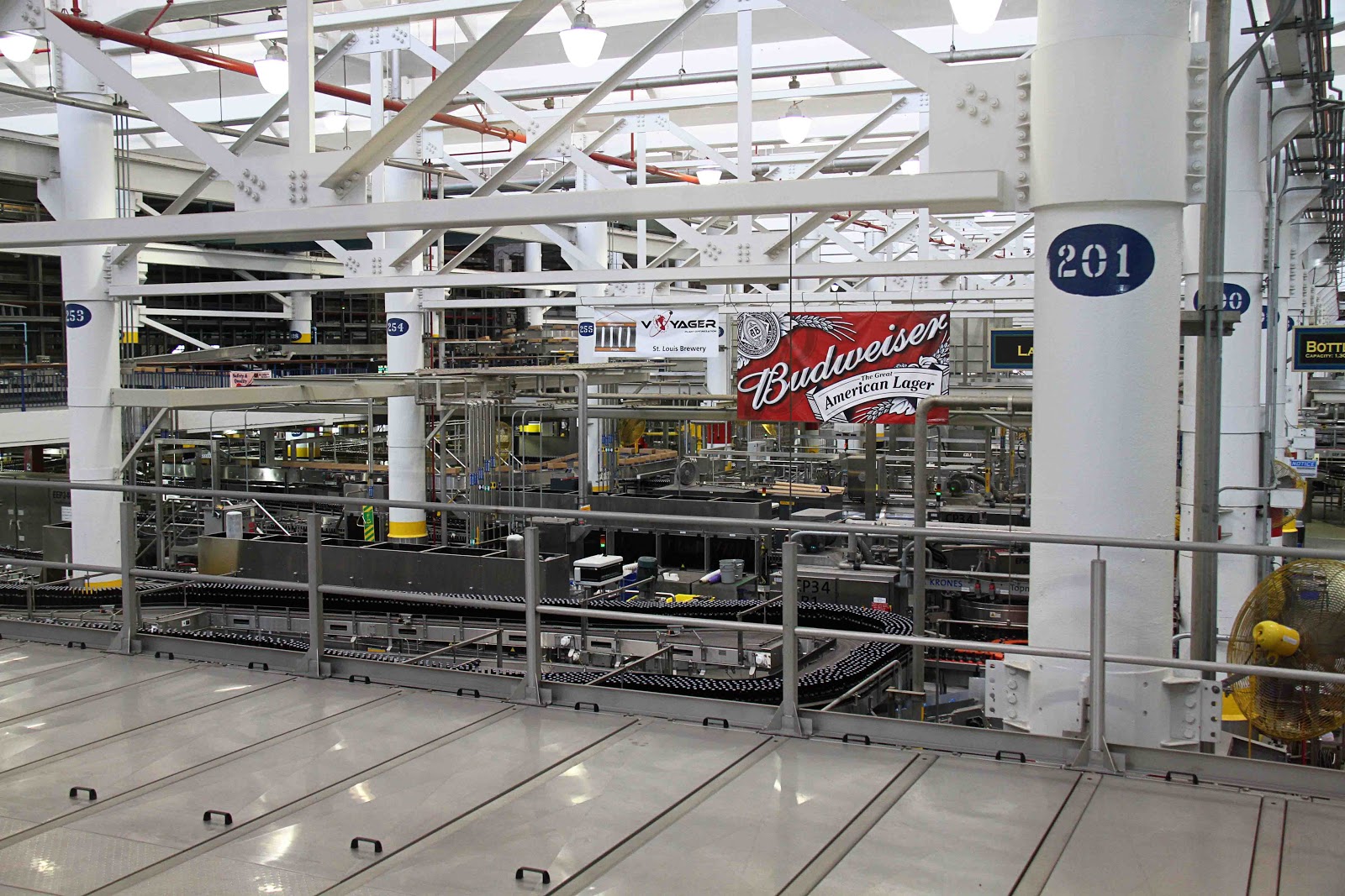 Life with a BQ: the budweiser clydesdales .. oh my