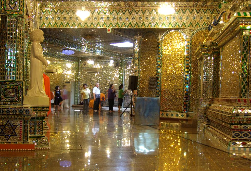 yong sun paradise: 柔佛有世界第一的玻璃印度庙