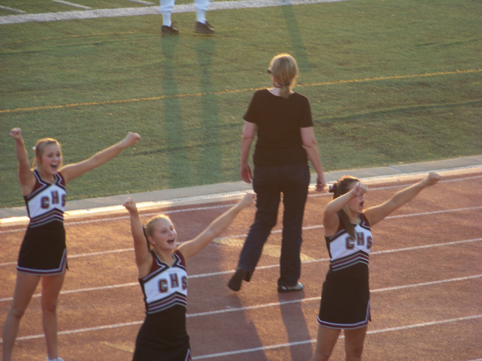 CHS Tiger Cheerleaders: Varsity has Tiger Pride!