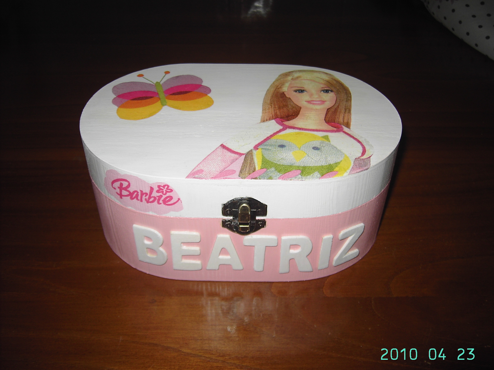 Inspirações e Arte: Caixa da Barbie em decoupage