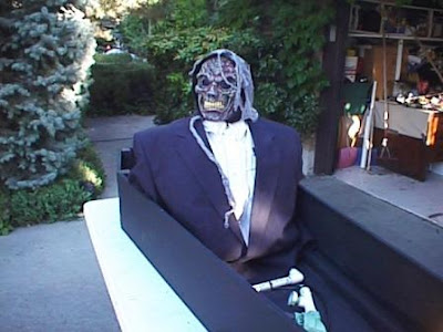 Pop-Up Coffin | Diy2345