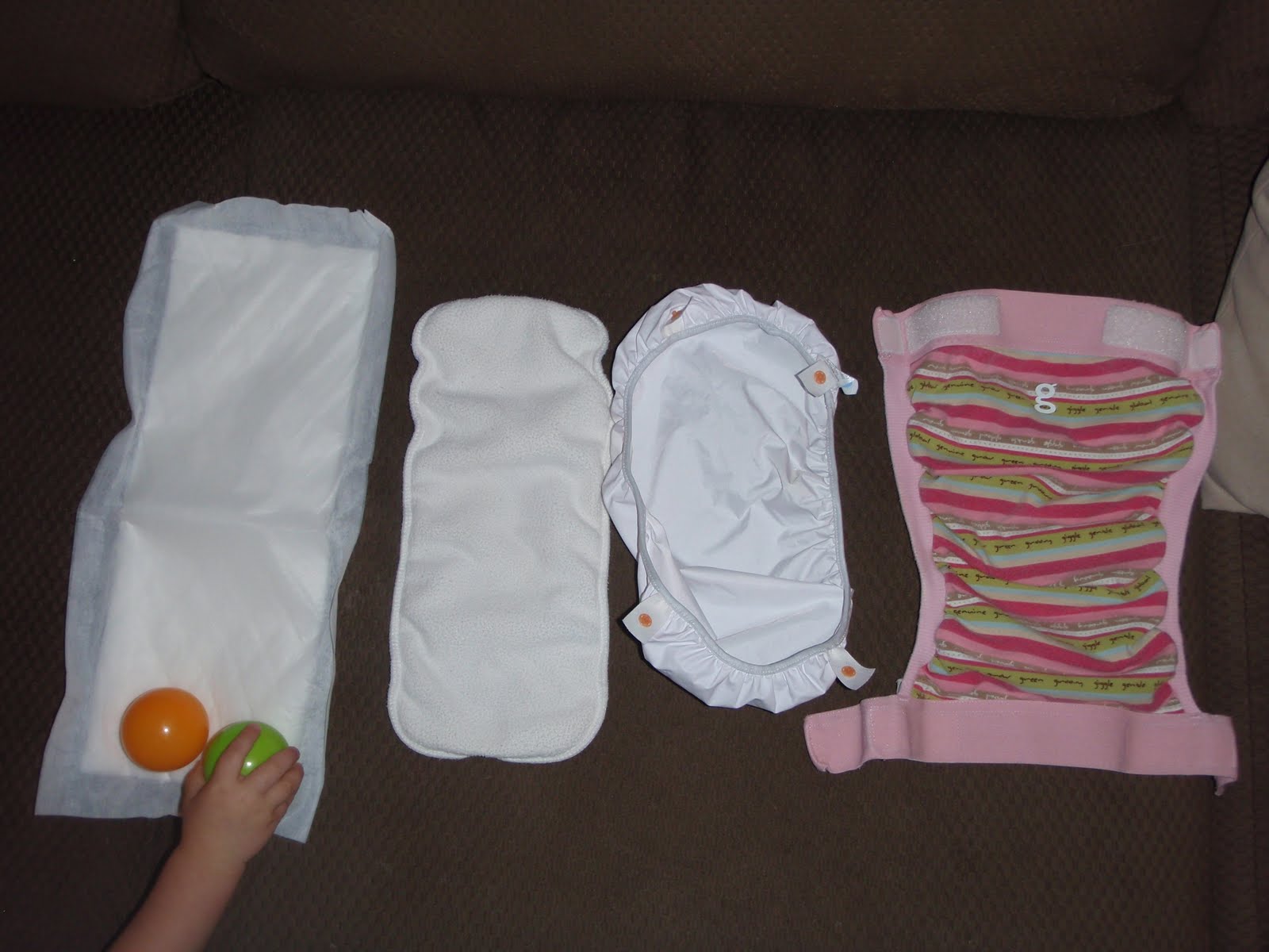 Hyatts latest adventure: G-diapers our first cloth diaper!