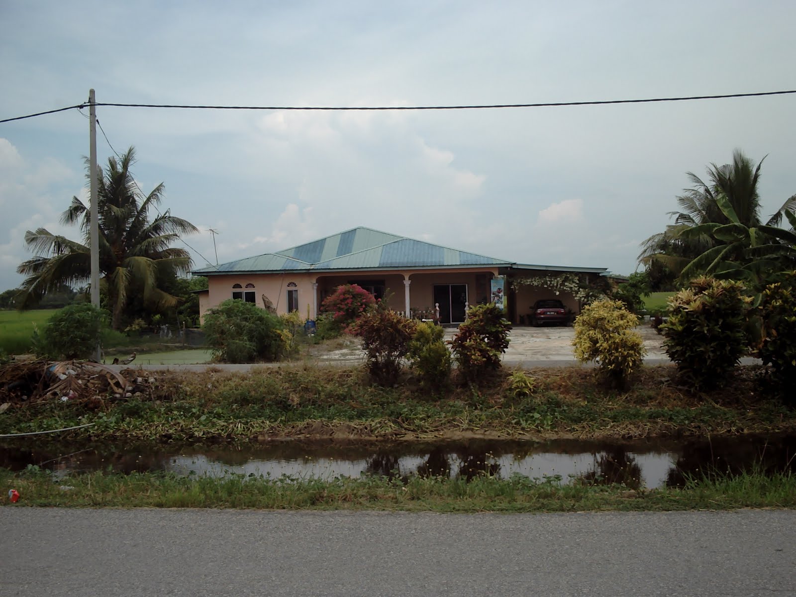 Bilik Penginapan Dorani Homestay (Mayang Pasir Room)