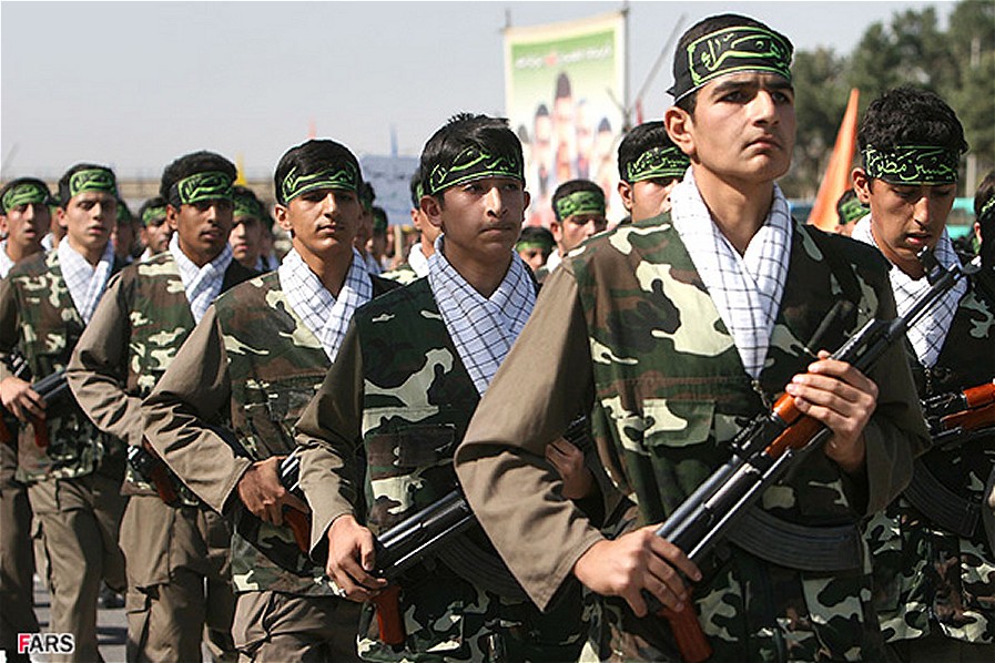 This and That and More of the Same: The Many Faces of the Iranian Soldier