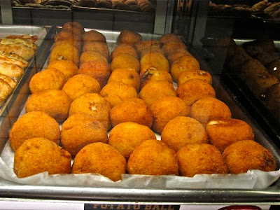 Asunta Rufino's Travels Thru Life...: PORTO'S Bakery & Cafe- QUE SABROSO