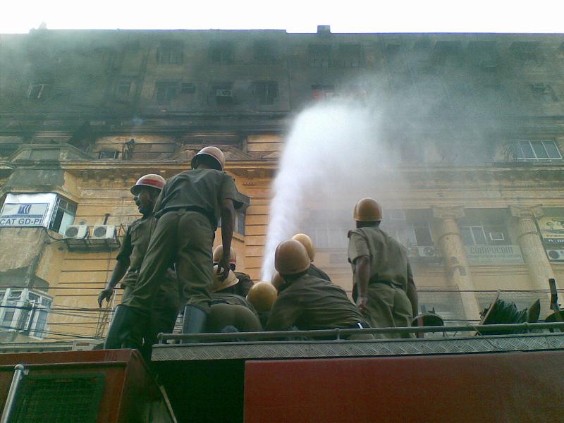 Kolkata: Fire breaks out at Park Street