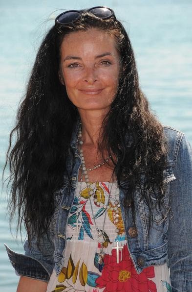 Photo Gallery Actress: Sara Stockbridge photo pic