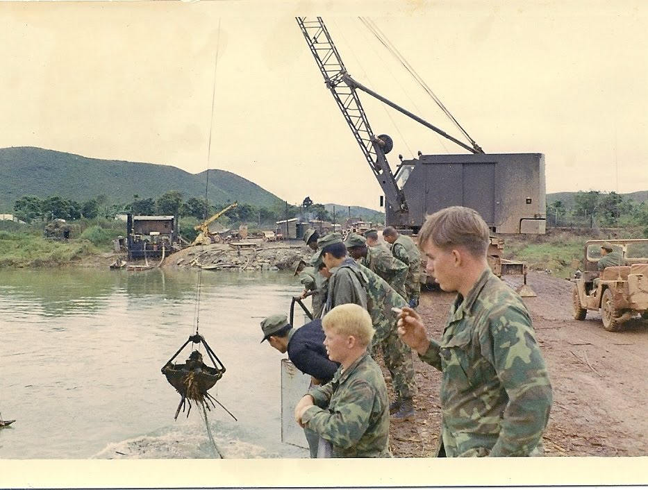 Hullinger Marine: Hill 327 Danang Vietnam