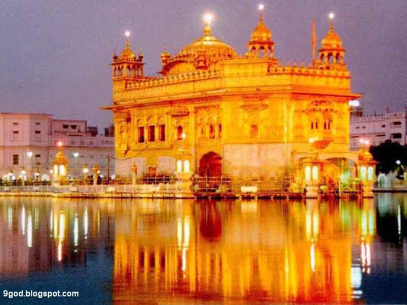 DEVOTIONAL WORLD: The Hari Mandir - Golden Temple